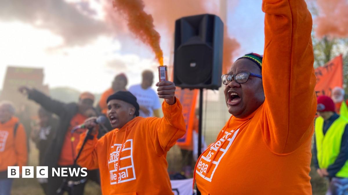Hundreds gather at Derwentside immigration detention protest - BBC News