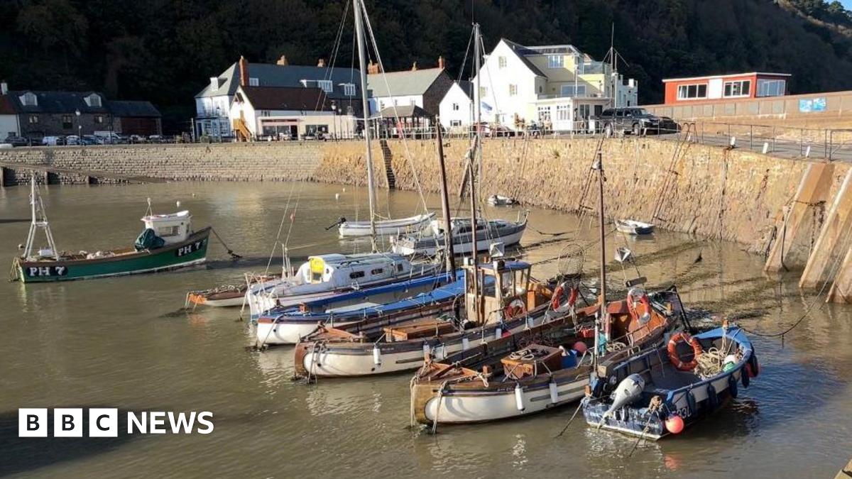 Minehead Sailing Club to restart after harbour fee back-down - BBC News