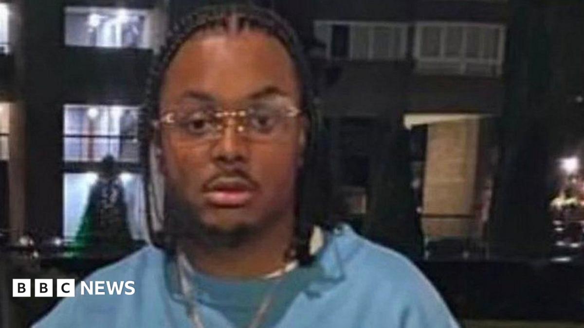 Walthamstow: Drill rapper jailed for rival gang member's murder - BBC News