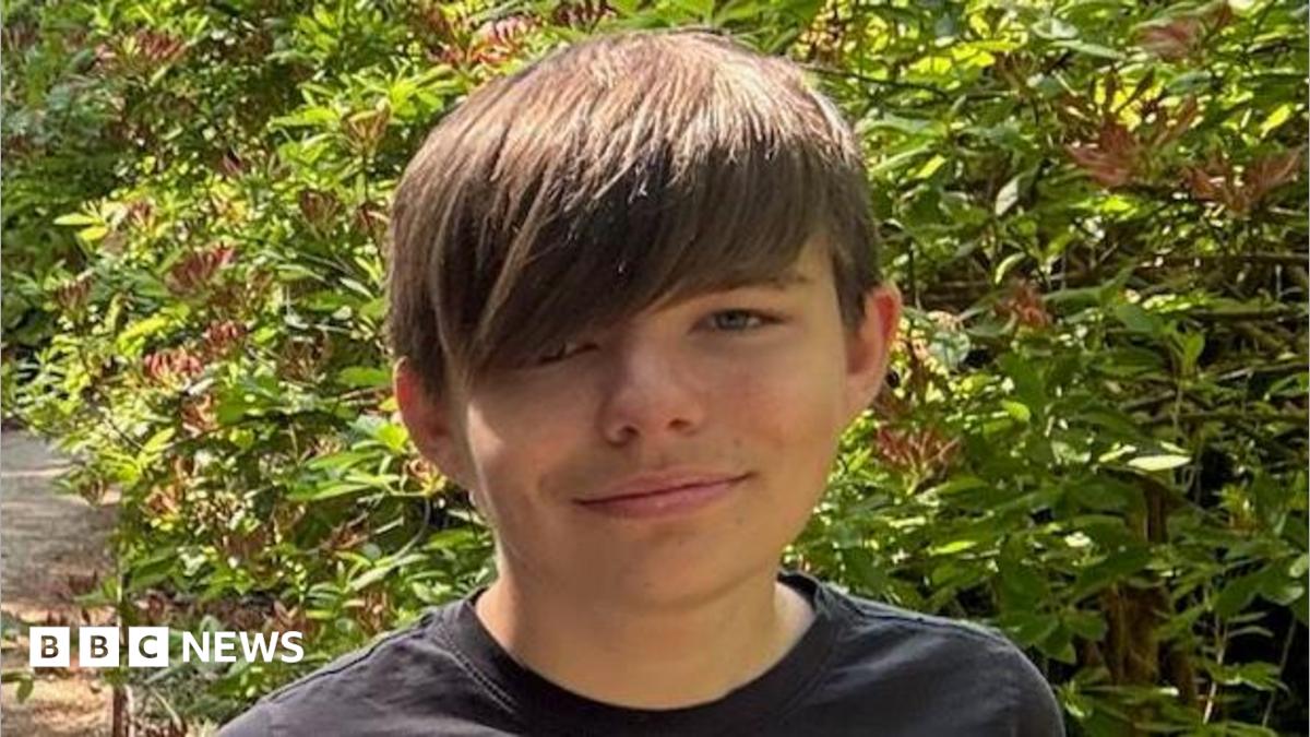 Boy killed on Poynton railway line was 'bright and kind' - BBC News