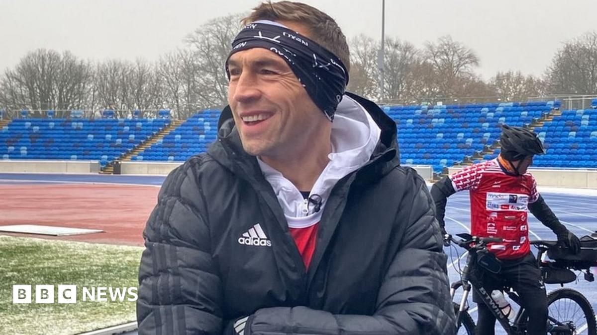 Kevin Sinfield brings ultra-marathon MND challenge to Birmingham - BBC News