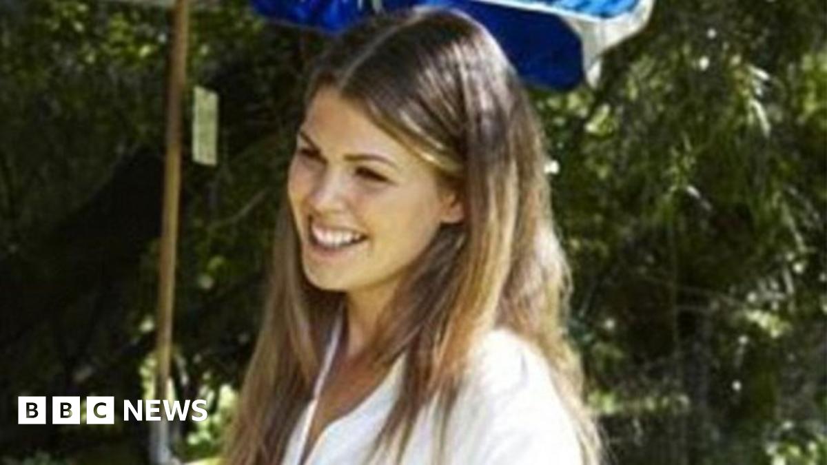 Australian health blogger admits faking terminal cancer - BBC News