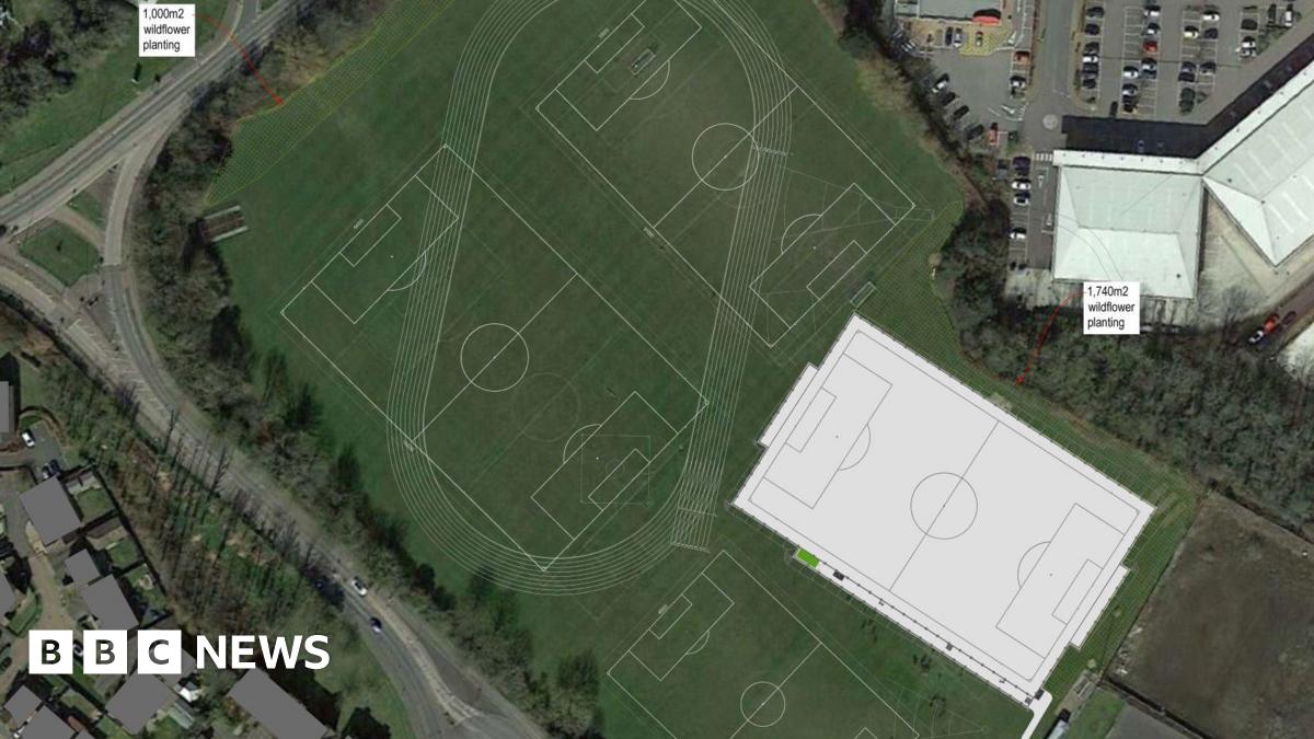 Kent: Premier League grant helps fund £1.2m project in Dover - BBC News