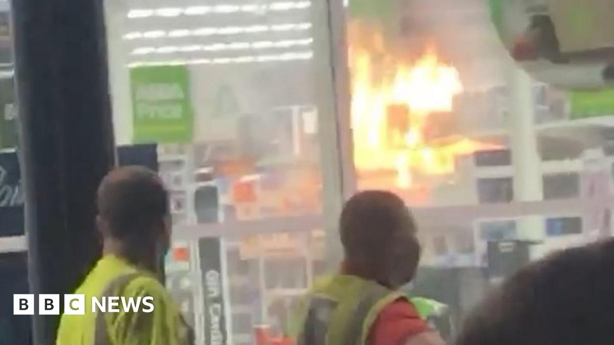 Asda fire: Three questioned over Tonypandy blaze - BBC News