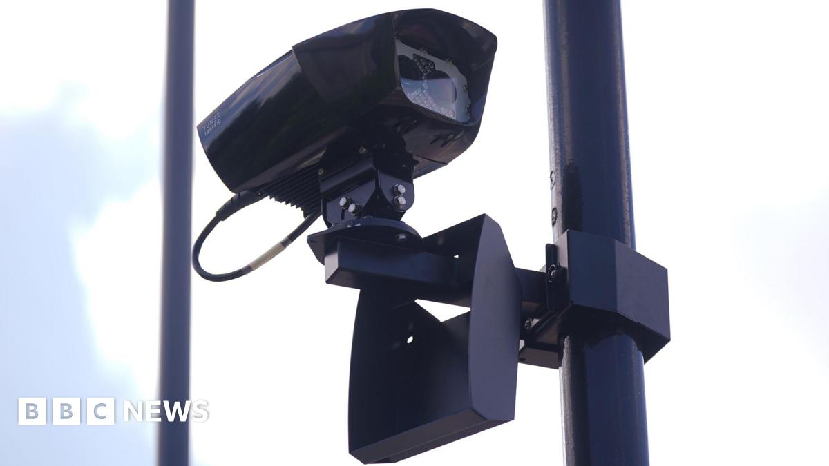 Sidcup: Two men charged with Ulez camera damage - BBC News