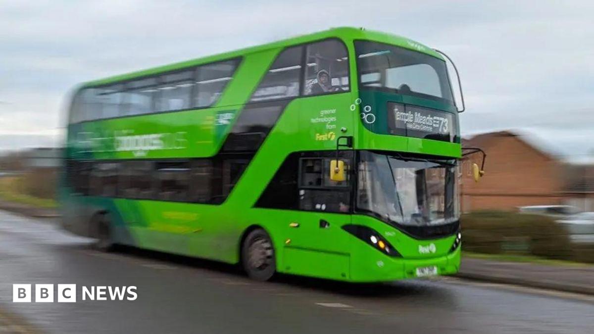 Free bus travel on North Somerset routes starts - BBC News