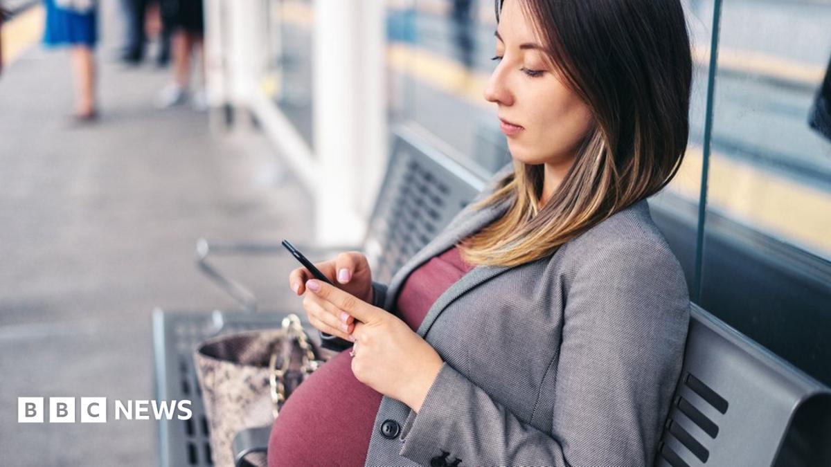 Pregnancy gap should be at least a year - researchers - BBC News