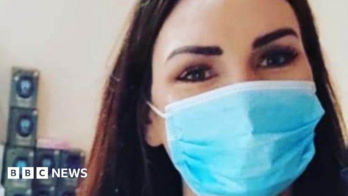 NHS: Londonderry nurse's 'life-changing' move to private sector - BBC News