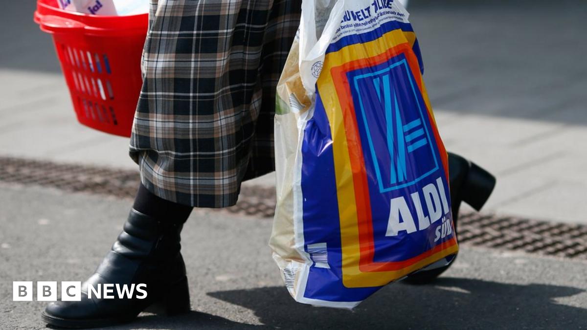 How the discounters are beating the supermarkets - BBC News