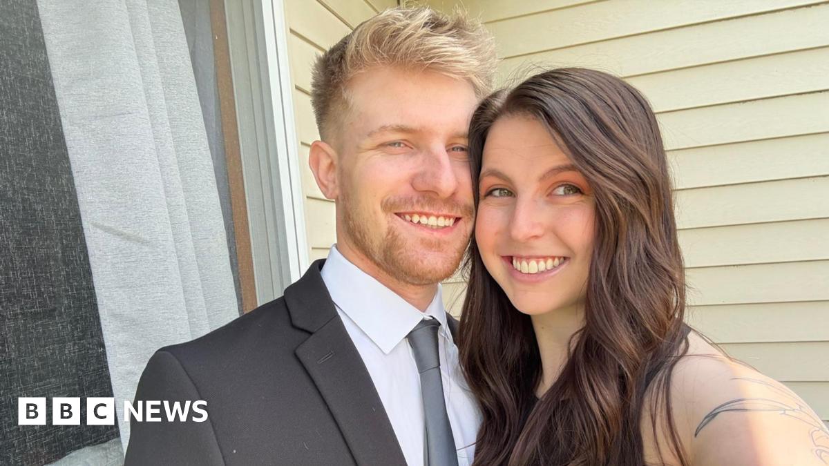 Tinder new height filter: 'It doesn't matter that my boyfriend is 5ft ...