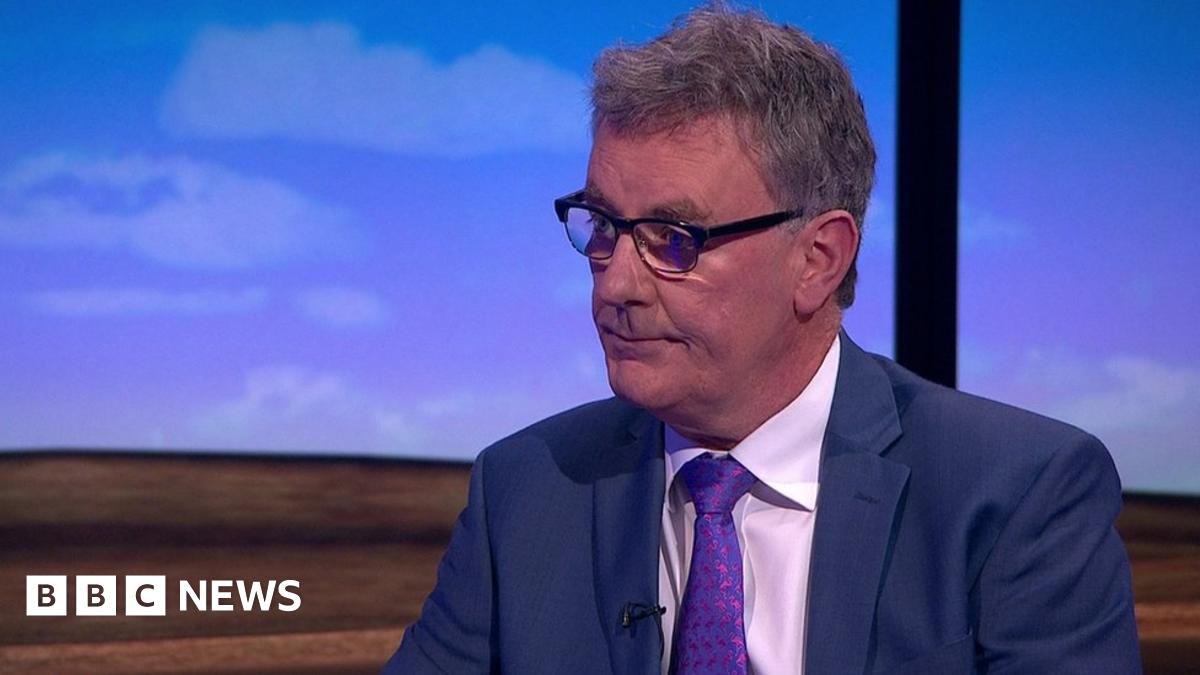 UUP leader Mike Nesbitt calls for SDLP to work as Stormont opposition 'co-equals' - BBC News