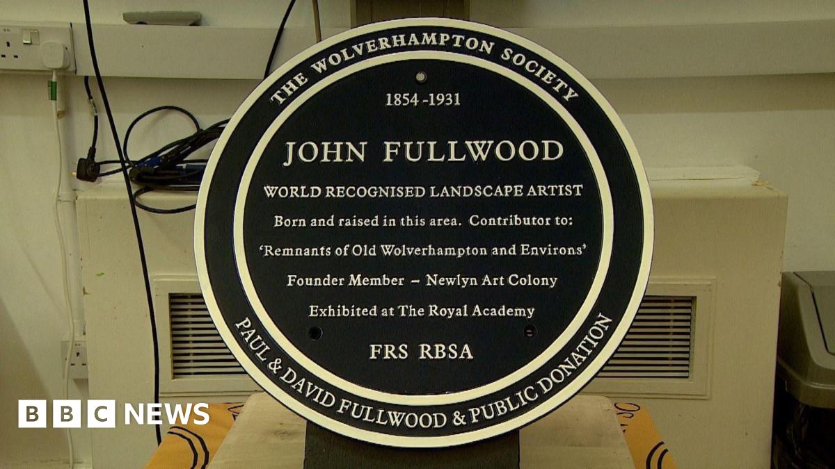 Blue plaque to renowned Wolverhampton artist John Fullwood - BBC News