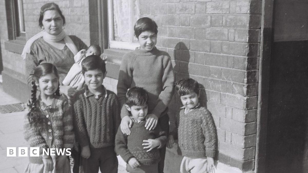 New archive to show life in Derby's south Asian communities - BBC News