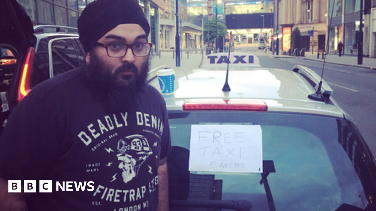 Manchester attack: The community that rushed to help - BBC News