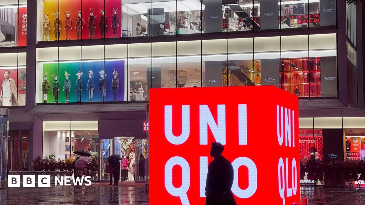 Uniqlo does not use Xinjiang cotton, boss says - BBC News