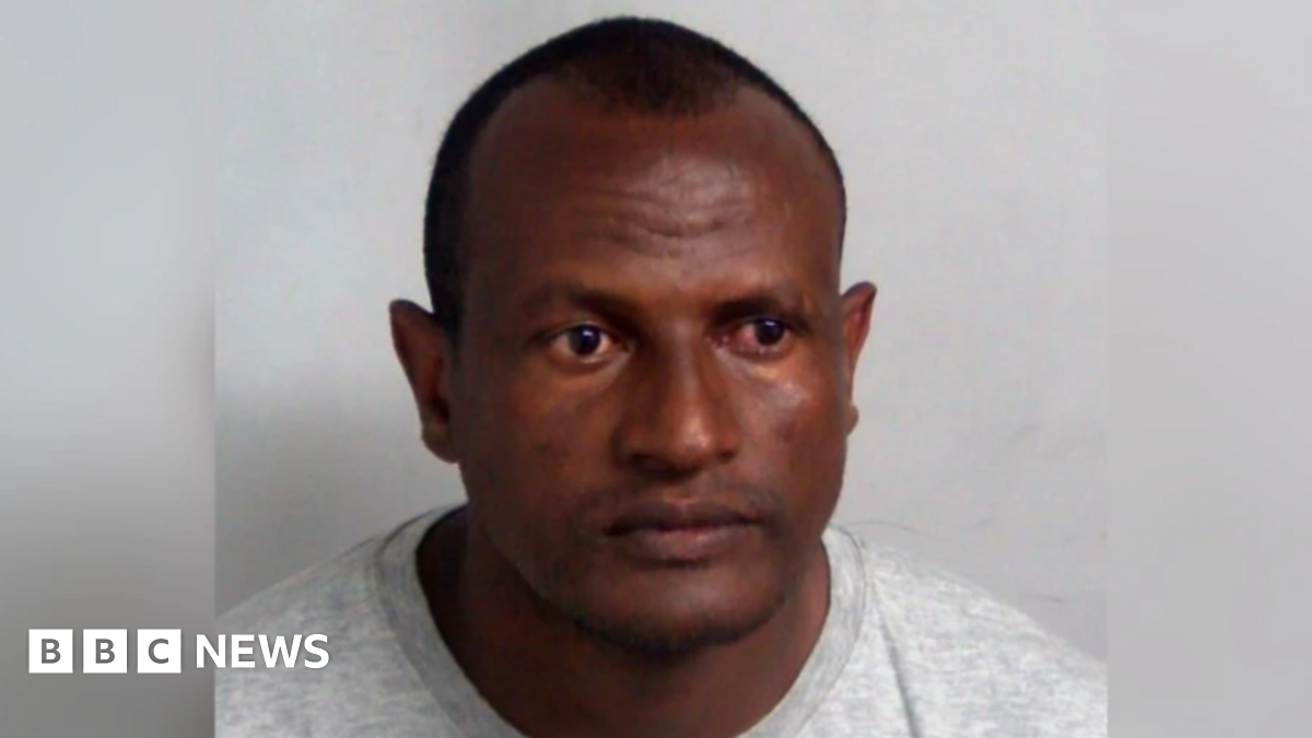 Met urges Epping migrant sex offender to hand himself - BBC News