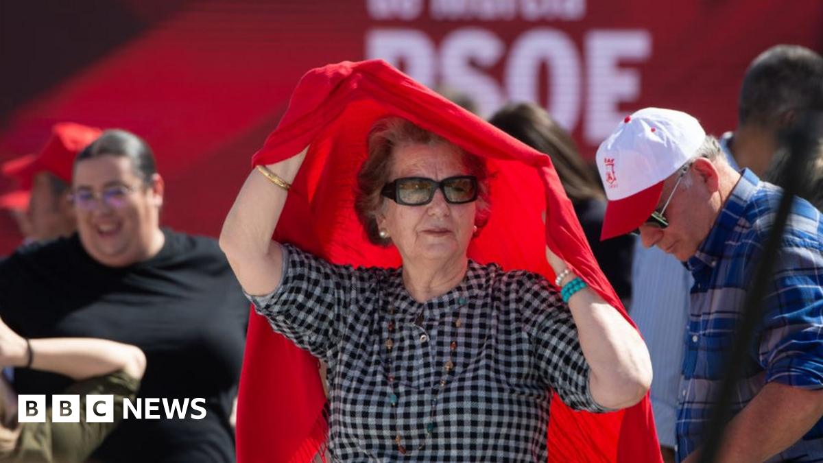 Spain's hot summer election: A simple guide - BBC News