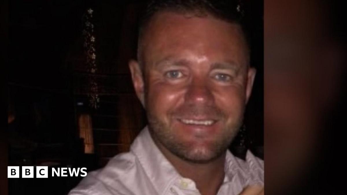 Jim Donegan: Police appeal over 'cold-blooded murder' - BBC News