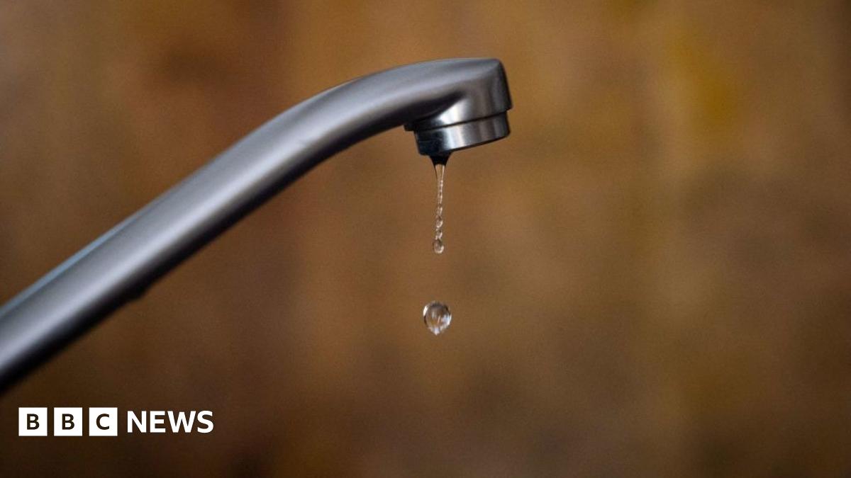 Southern Water customers face water supply issues for 48 hours - BBC News