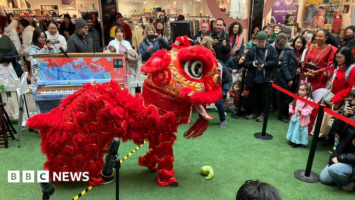 Lunar New Year 2025: Leeds Chinese community celebrates - BBC News