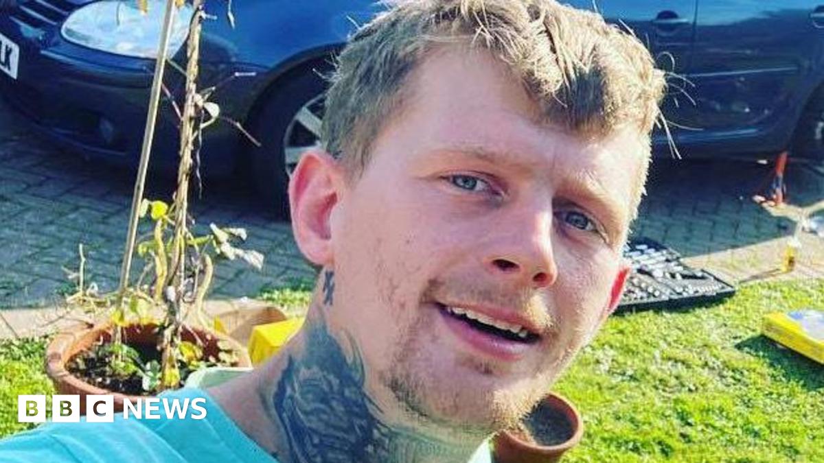 Family of Telford man Kyle Pugh murdered by wife call for change - BBC News