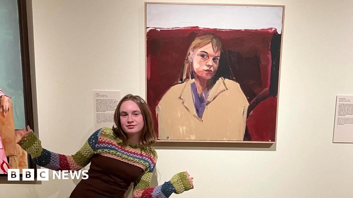 Hull dad's portrait of daughter on display at National Gallery - BBC News