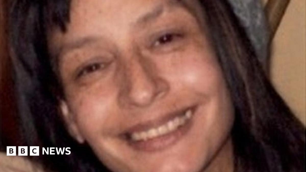 Maxine Showers: Murder charge after body found in alley - BBC News