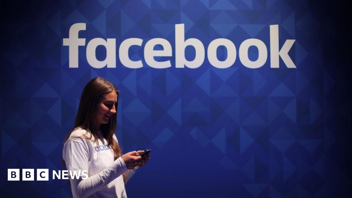 Facebook v YouTube: Fighting for views - BBC News