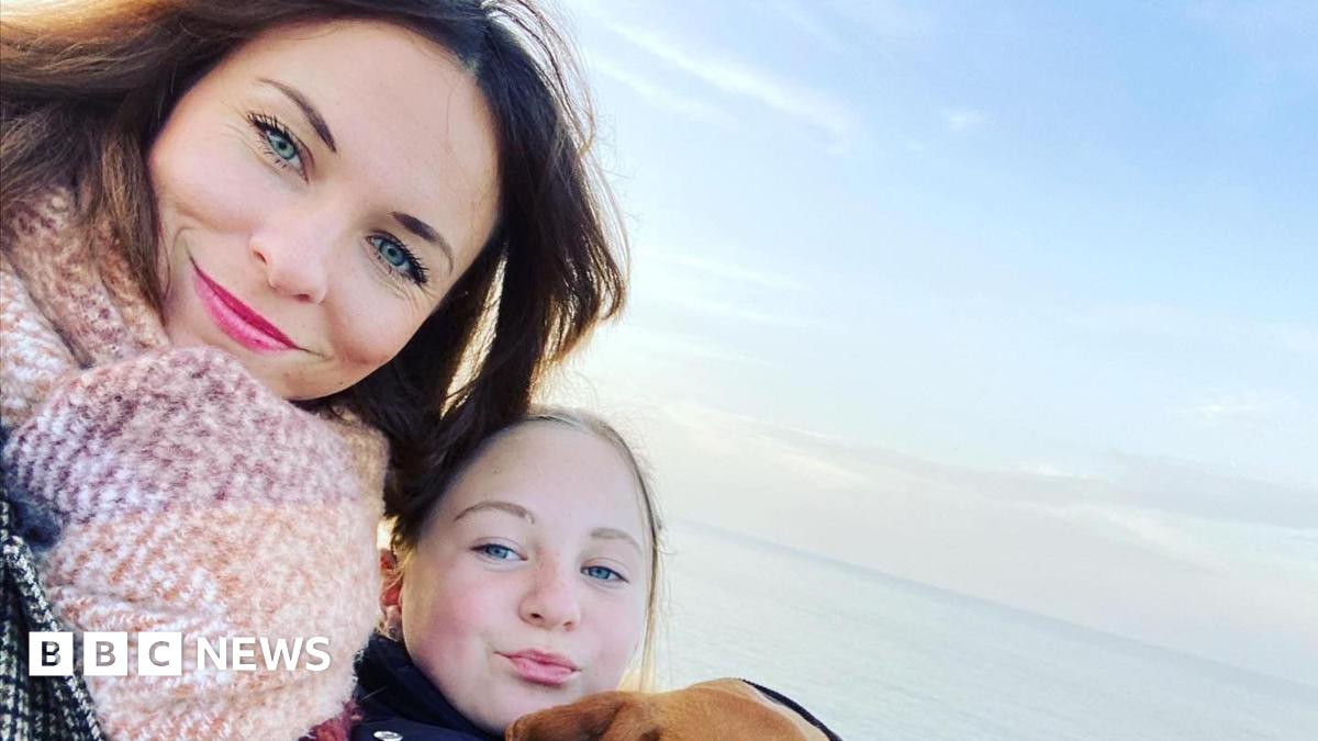 Whitstable: Family hit by cancer calls for more support - BBC News