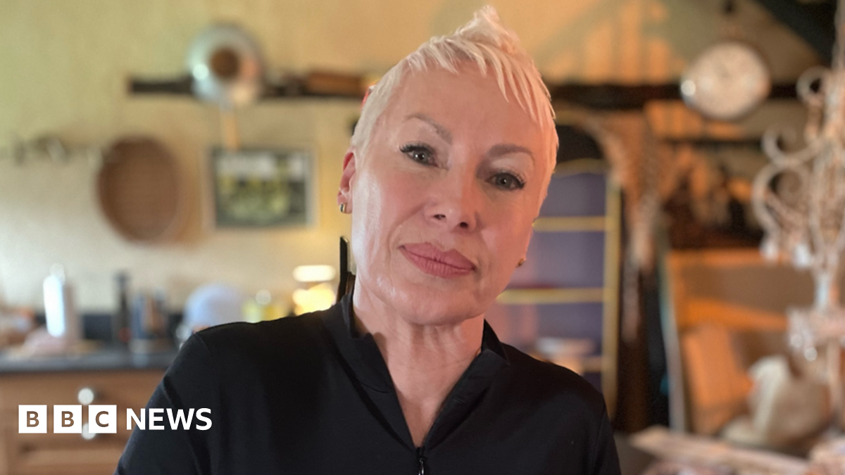 Partner wants justice over Geoff Stalker infected blood death - BBC News