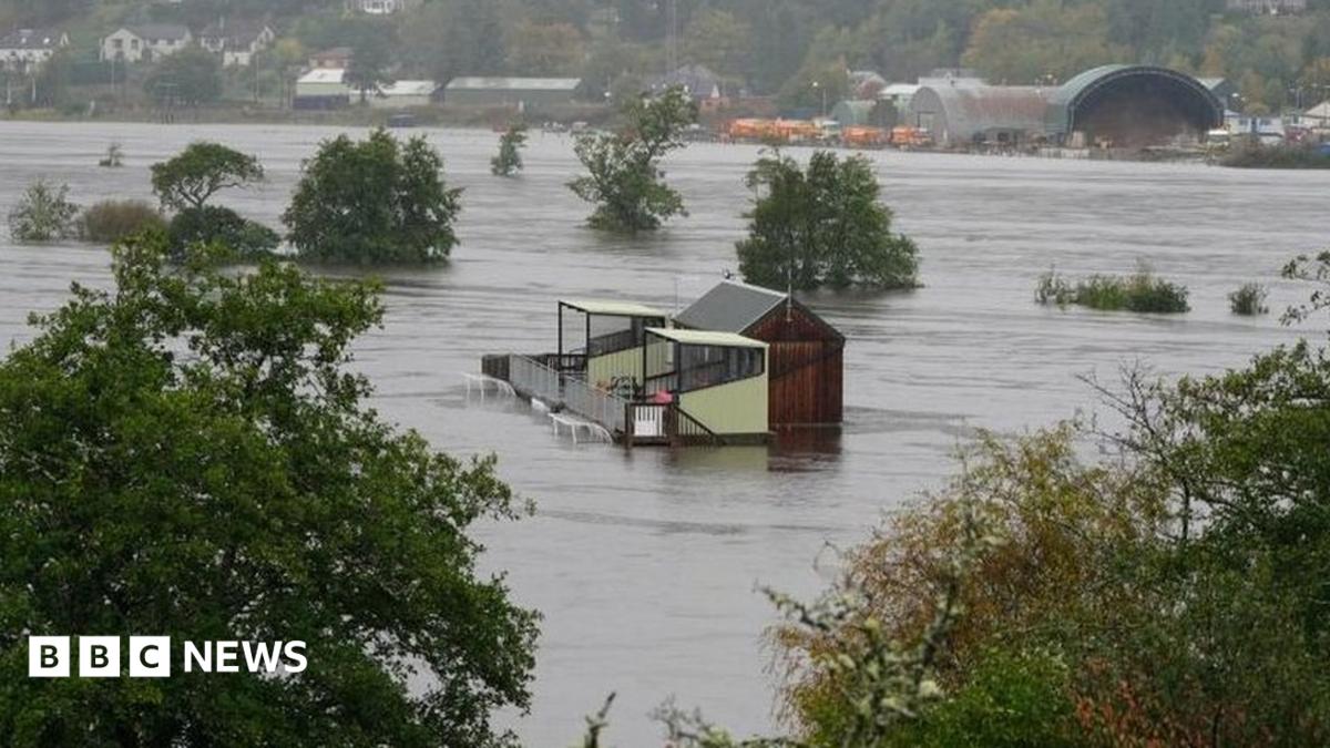 Flooding risk remains high in parts of Scotland despite rain easing ...