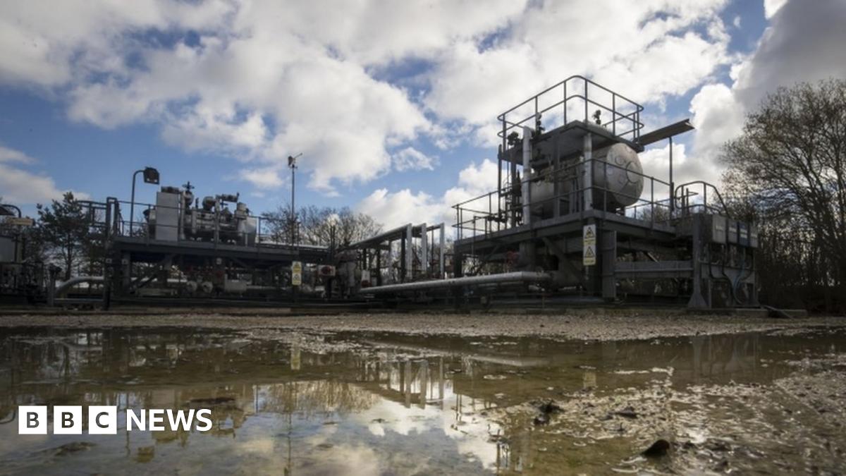 Fracking lorries to begin driving to Kirby Misperton - BBC News