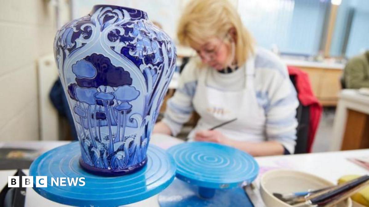 Interest expressed in collapsed Stoke-on-Trent pottery firm - BBC News
