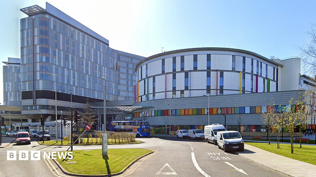 Inquiry to be held into newborn Sophia Smith's hospital death - BBC News