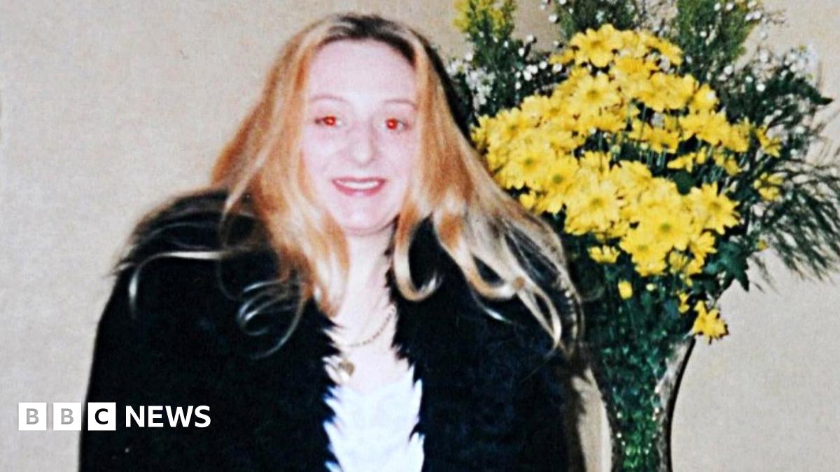 Christopher Halliwell: Becky Godden murder probe missed clues - BBC News