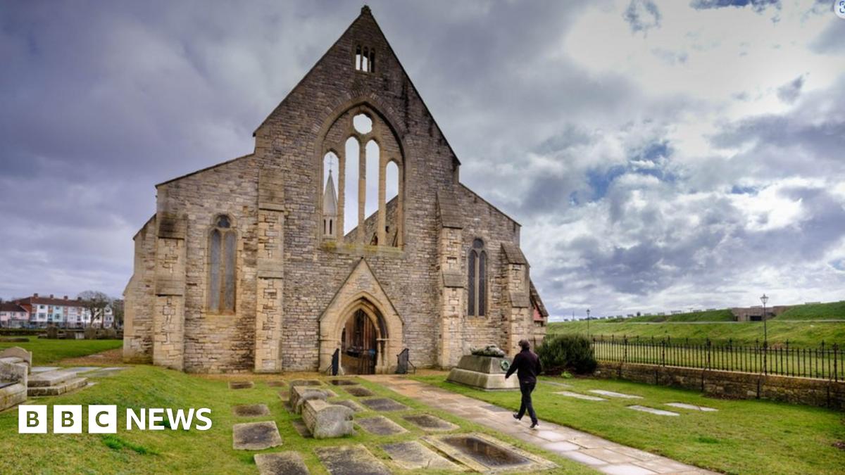 Garrison church war damage reimagined in restoration - BBC News