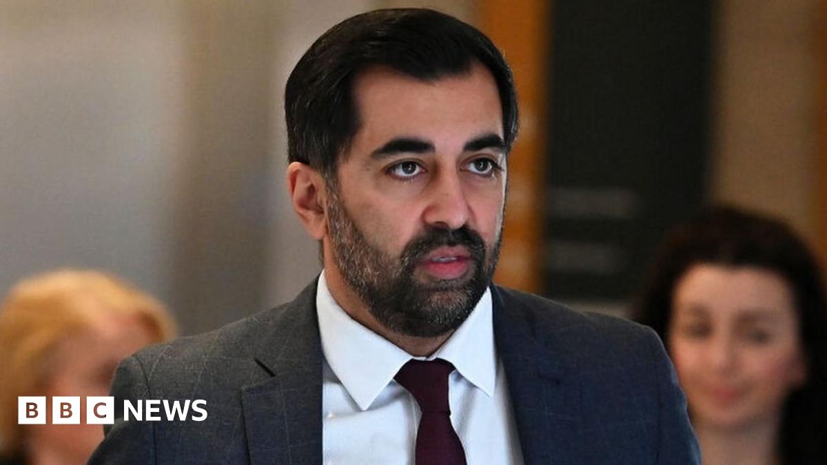 Yousaf 'not surprised' JK Rowling posts are not criminal - BBC News