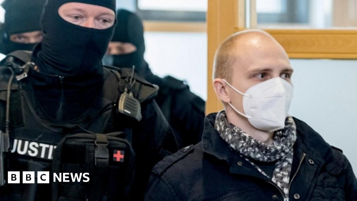 Halle synagogue attack: Germany far-right gunman jailed for life - BBC News
