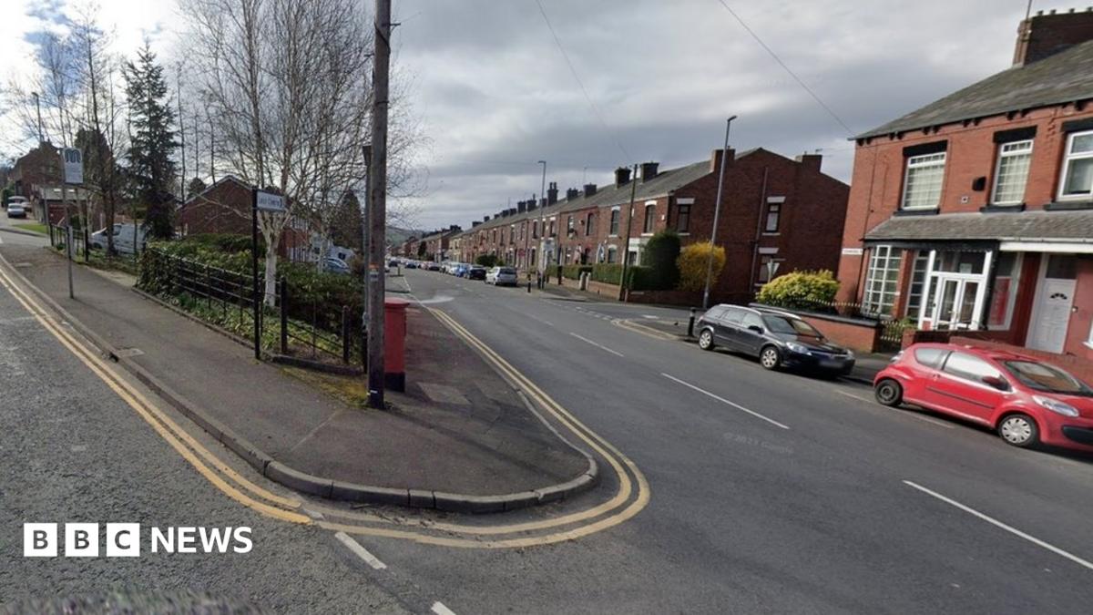 Oldham: New speed limit to improve safety on 'lethal road' - BBC News