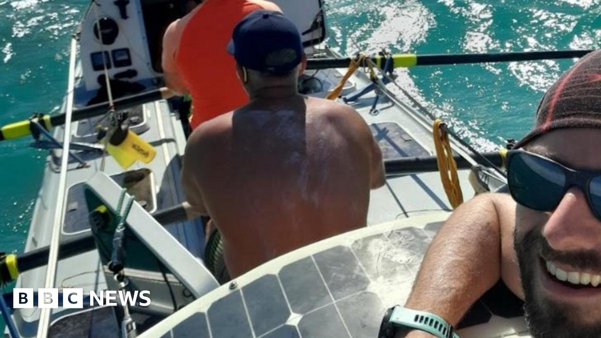 Crew believed to have broken Black Sea rowing record - BBC News