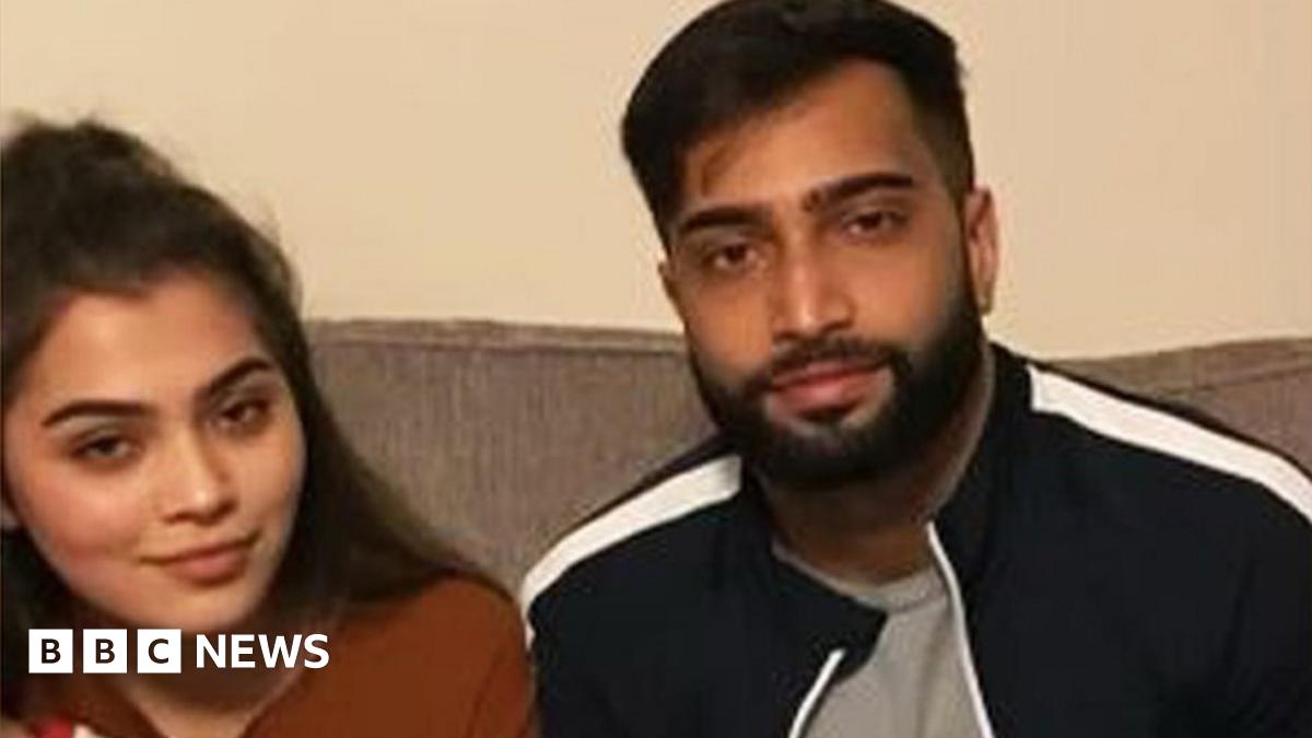 Frank Ocean at Coachella: The grief of losing a sibling - BBC News