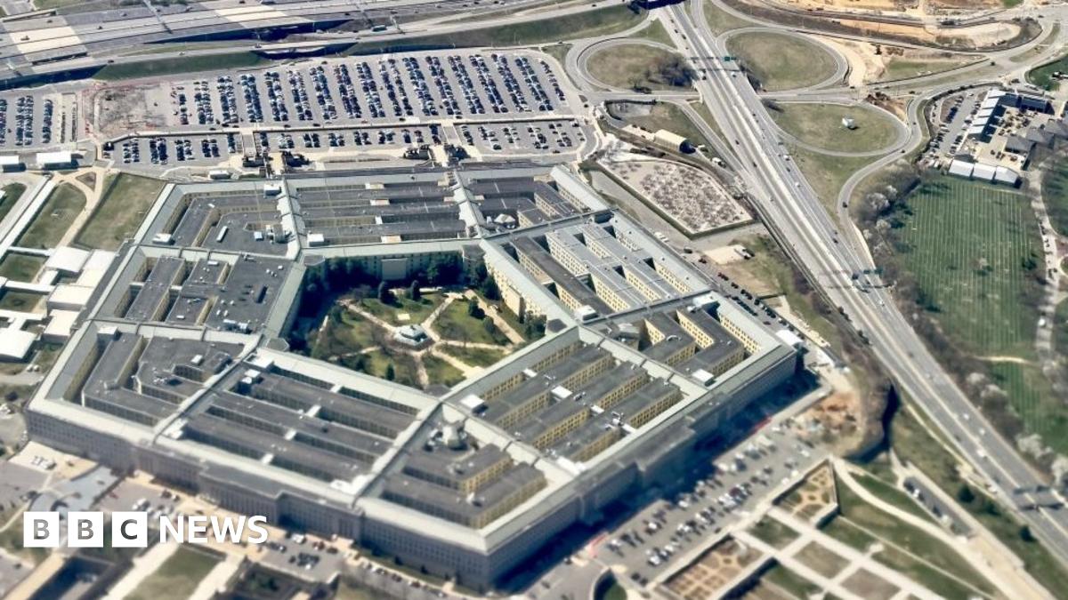 Pentagon leak: How secret US files spread then vanished online - BBC News