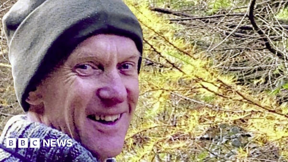 Dr Michael Watt: Neurologist 'unable to understand allegations' - BBC News