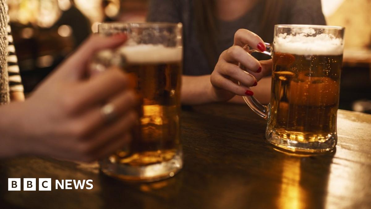 Did 24-hour drinking actually change anything? - BBC News