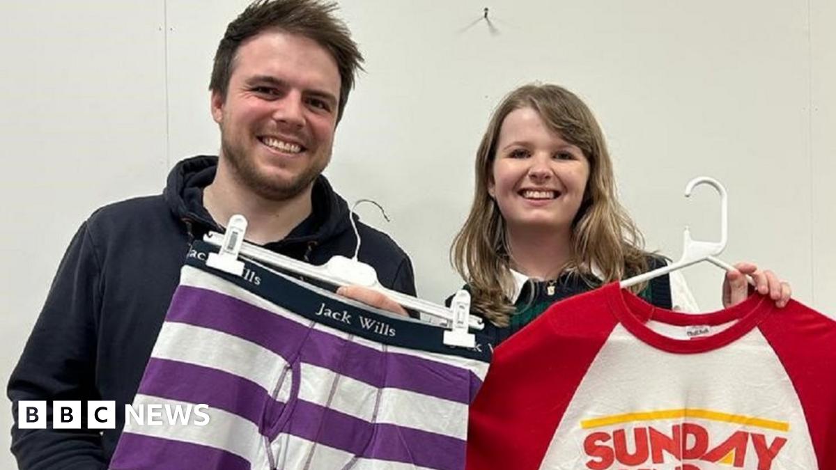 Charity auction featuring Ed Sheeran's boxers raises £27,000 - BBC News