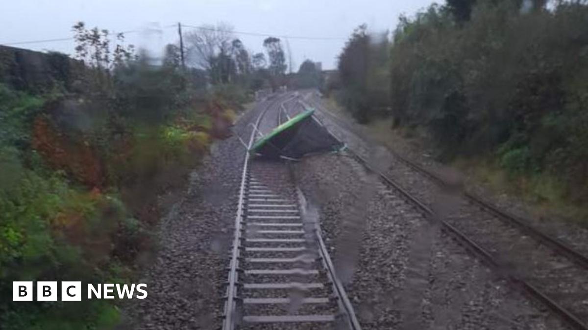 Falling trees, power cuts and a flying trampoline in Cornwall storm - BBC News
