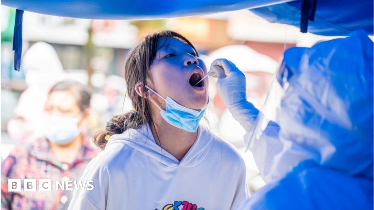China Covid: Quarantine bus crash kills 27 and injures 20 - BBC News