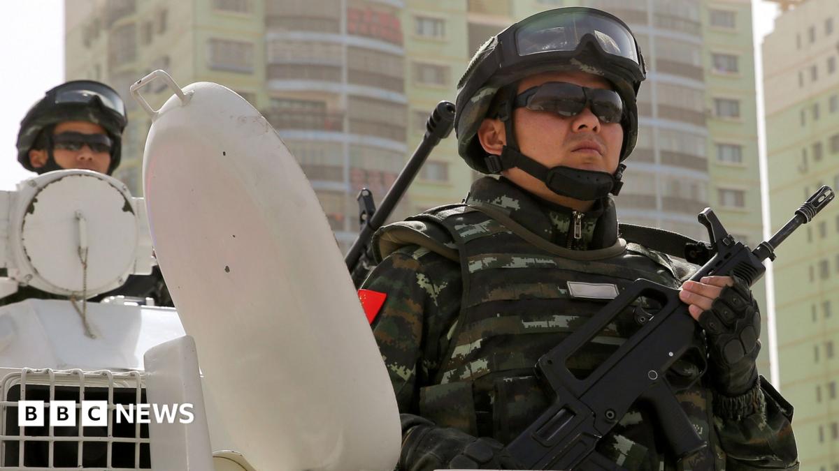'All-out offensive' in Xinjiang risks worsening grievances - BBC News