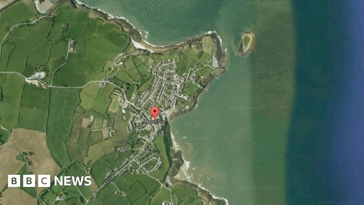 Salvage operation after ship fire off Anglesey coast - BBC News