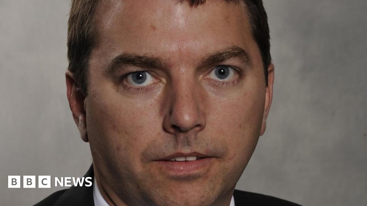 London Resort: Dartford MP Gareth Johnson withdraws support - BBC News